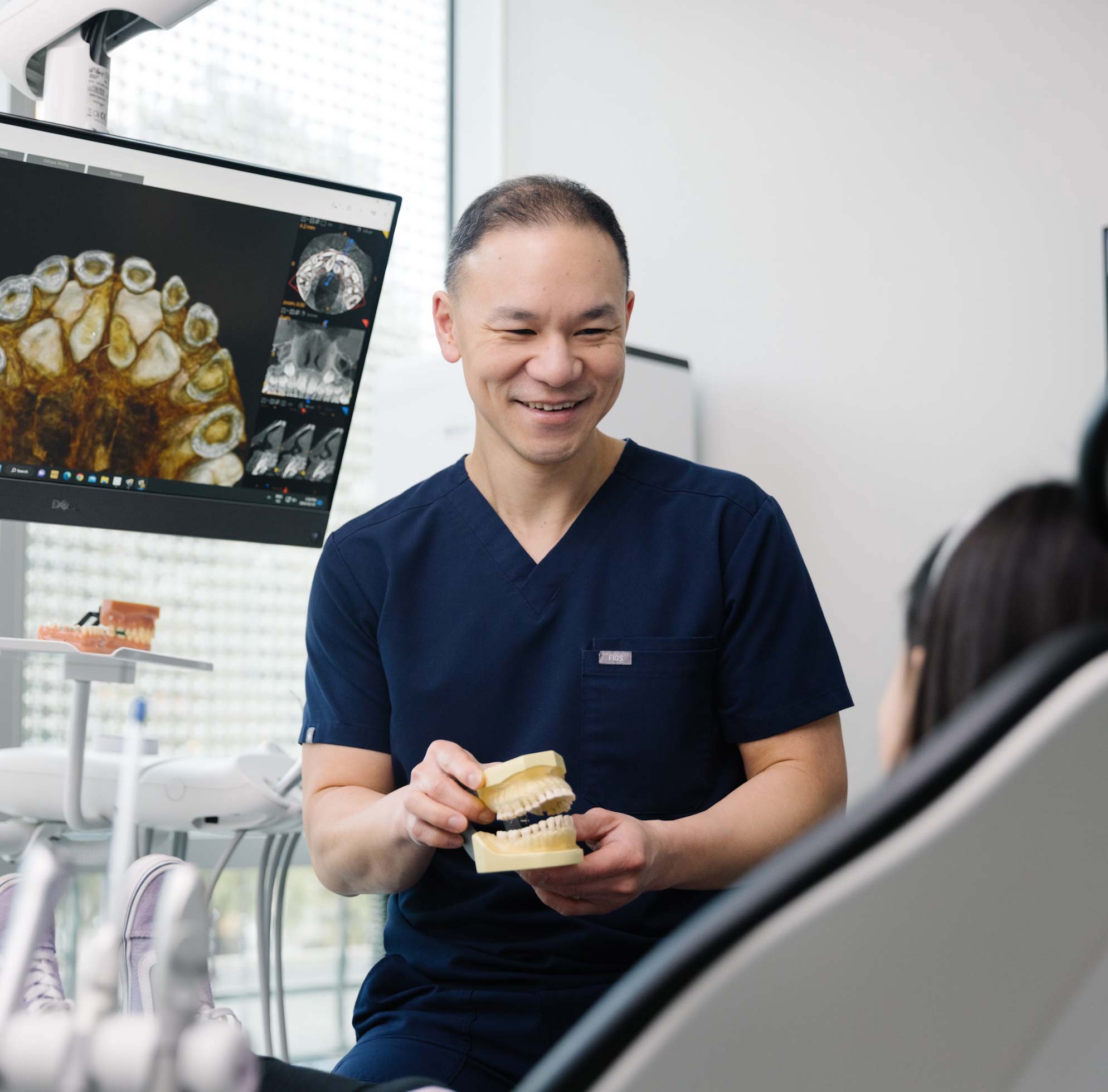 Complex Tooth Extractions | OMS Group